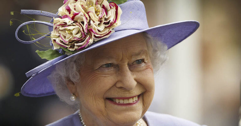 Ecolo j vliegt uit de bocht over Elizabeth II - PAL