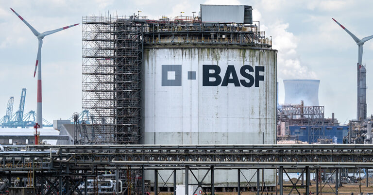 Moederbedrijf zuigt BASF Antwerpen leeg: 600 jobs minder in 2028
